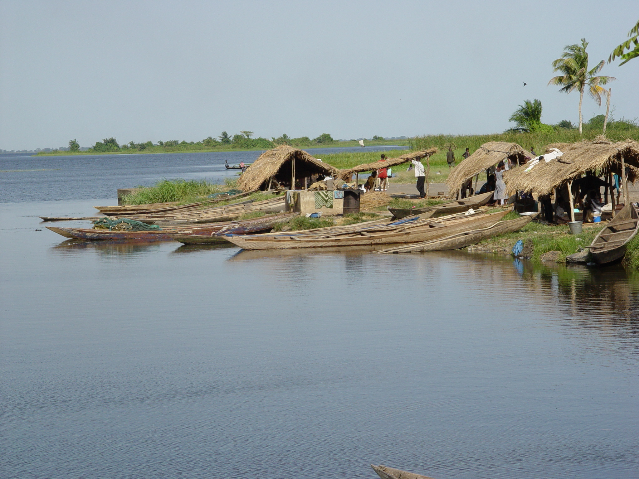 REWarD initiative to protect and restore the Volta Basin - UNEP-DHI REWarD initiative to protect and restore the Volta Basin - UNEP-DHI